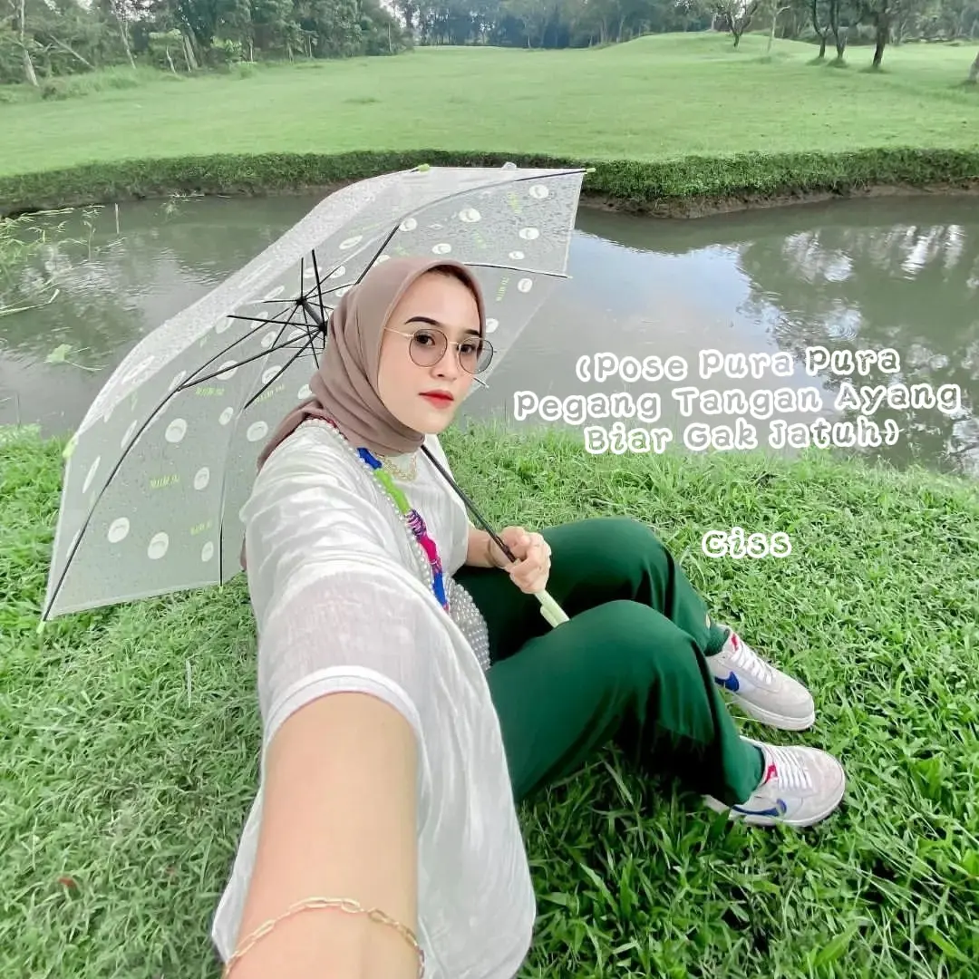 IDE POSE DIFOTOIN SAMA AYANG SAMBIL DUDUK DIRUMPUT | Galeri diposting oleh OotdDaily.idn | Lemon8