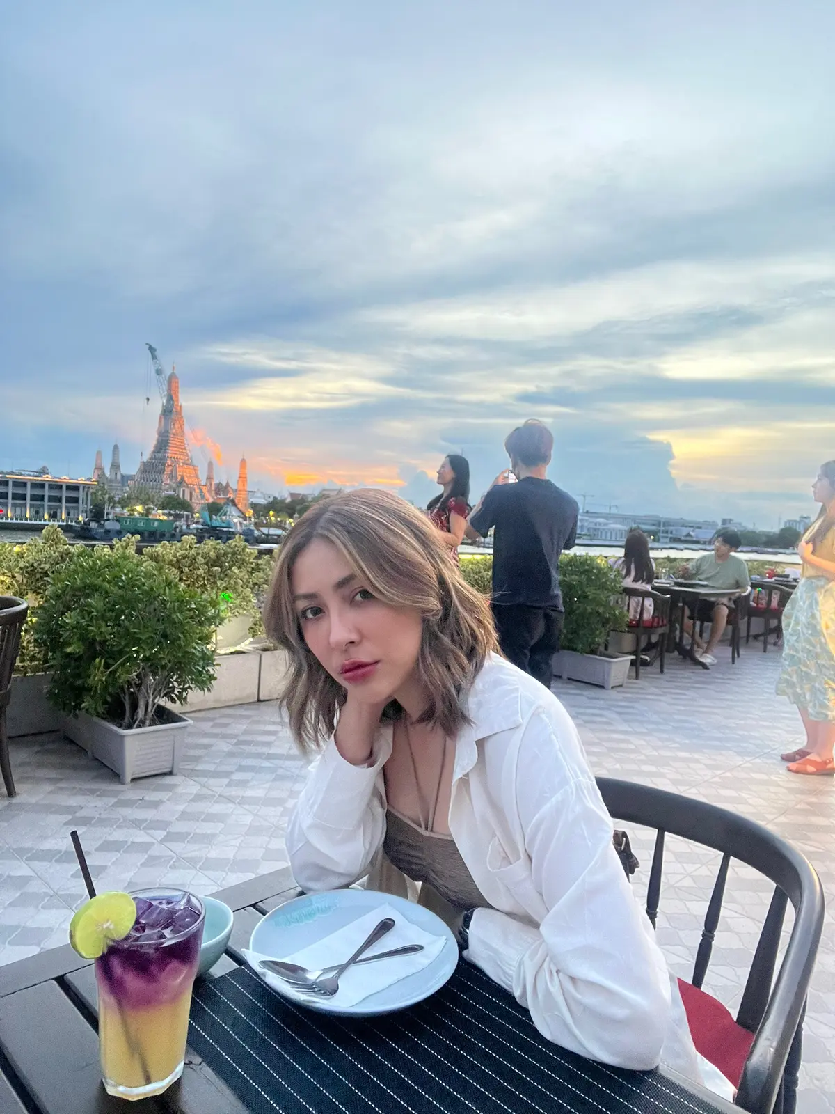 ทานอาหาร ชมวิววัดอรุณฯ สุดประทับใจ | แกลเลอรีที่โพสต์โดย Beamcdth | Lemon8