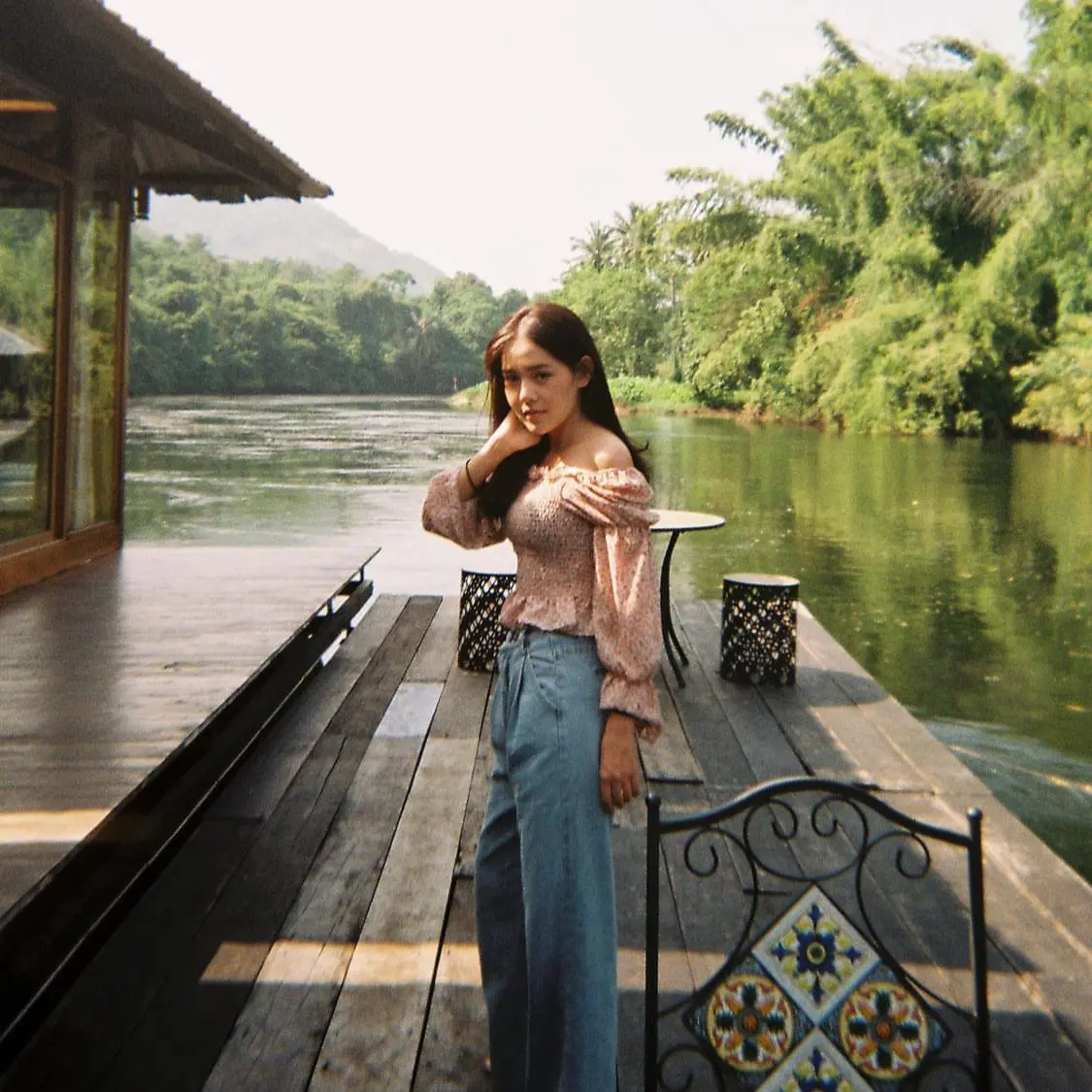 กอดอุ่น ริเวอร์แคว รีสอร์ท กาญจนบุรี 🤍 | แกลเลอรีที่โพสต์โดย Pomelo.pyn | Lemon8