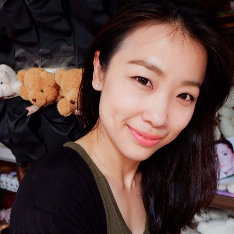 โพสต์ ของ Y...(>"