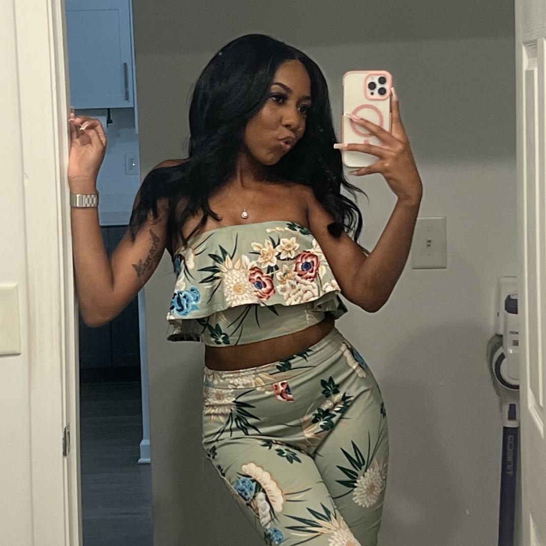 Siarkan Jasmine Russell|Lemon8