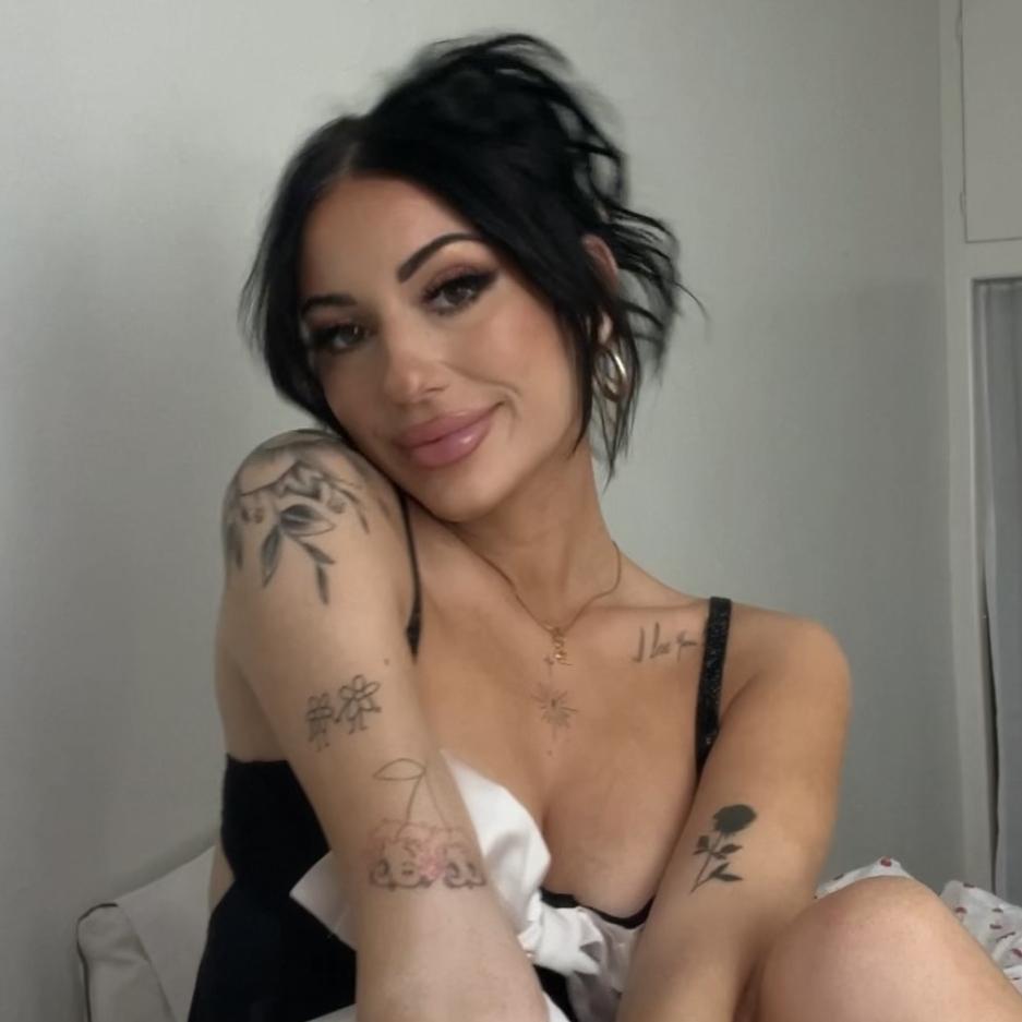 โพสต์ ของ sophia j|Lemon8